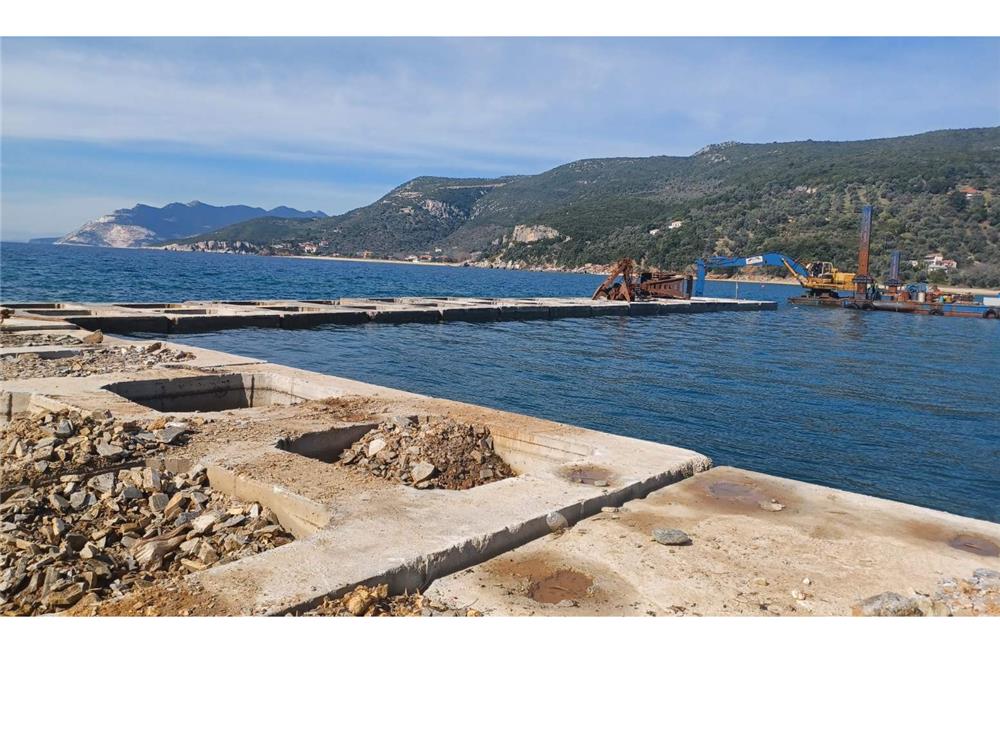 Εργασίες για την κατασκευή του Αλιευτικού Καταφυγίου στον Πλατανιά ...